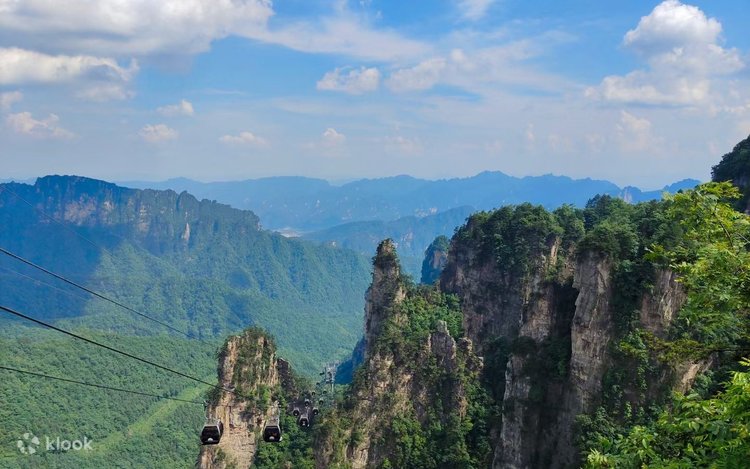Zhangjiajie 2-Day Private Peak Tour! Private guide leading the way to ...