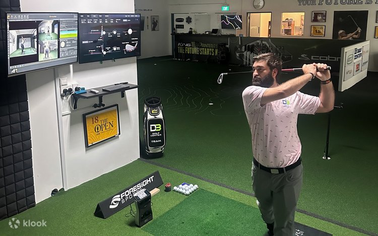 DB 高爾夫中心採用 3D 果嶺使用的室內高爾夫刺激器 - Klook 客路