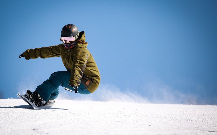 Akakura Onsen | Arai Lotte | Madarao | Myoko Ski Resort Private Ski ...