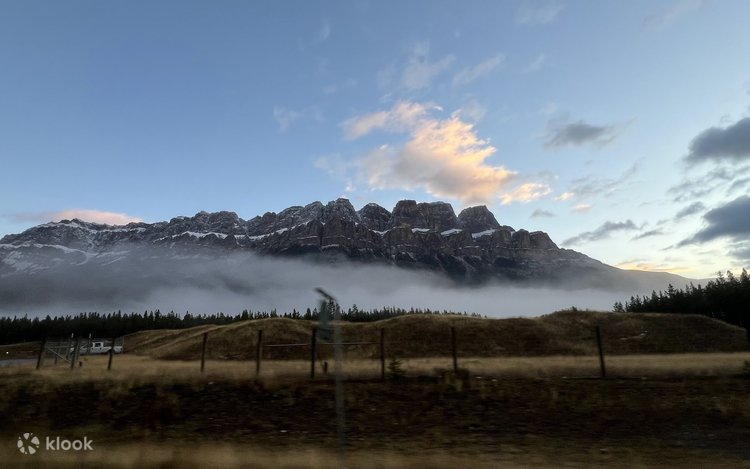 ผจญภัยชมสัตว์ป่าและพระอาทิตย์ตกที่ทะเลสาบมินเนวันกา (Lake Minnewanka ...
