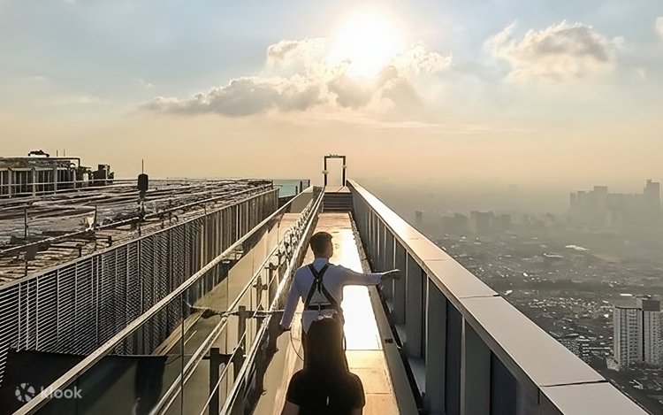 Up at Thamrin Nine - Observatory Deck in jakarta - Klook