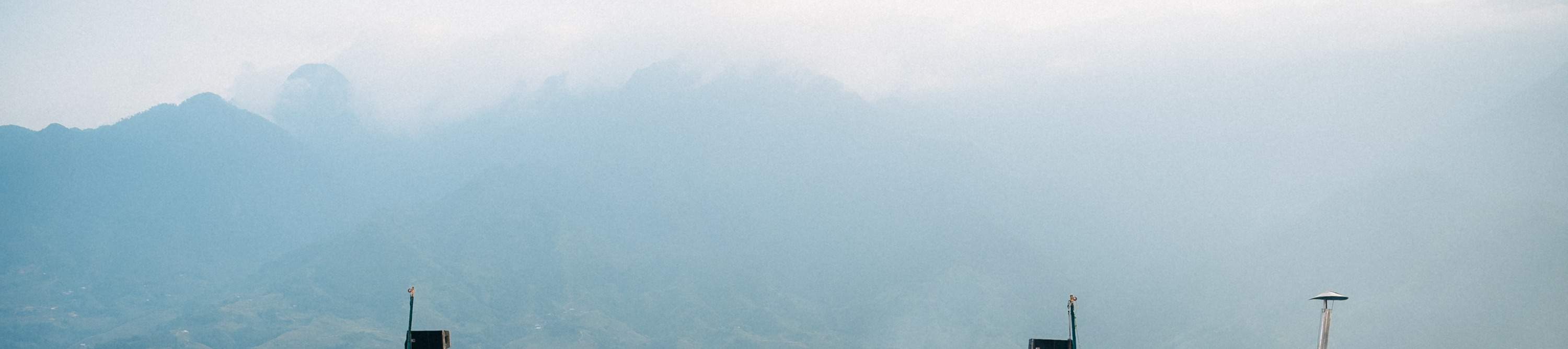 Tus De Liab Cabaret Show Ticket in Sapa - Klook