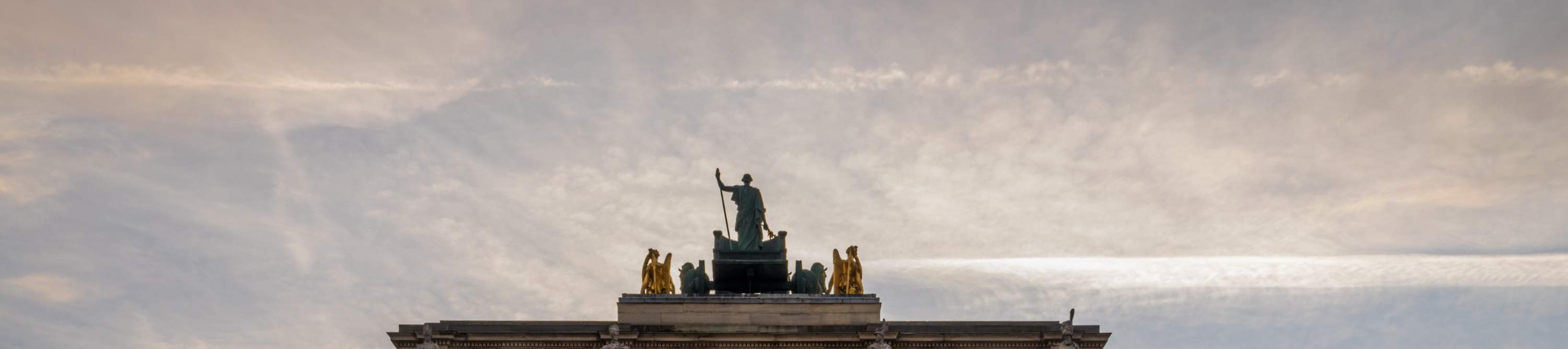 Experience Napoleon's Triumph: Paris Walk with Army Museum & Tomb Entry ...