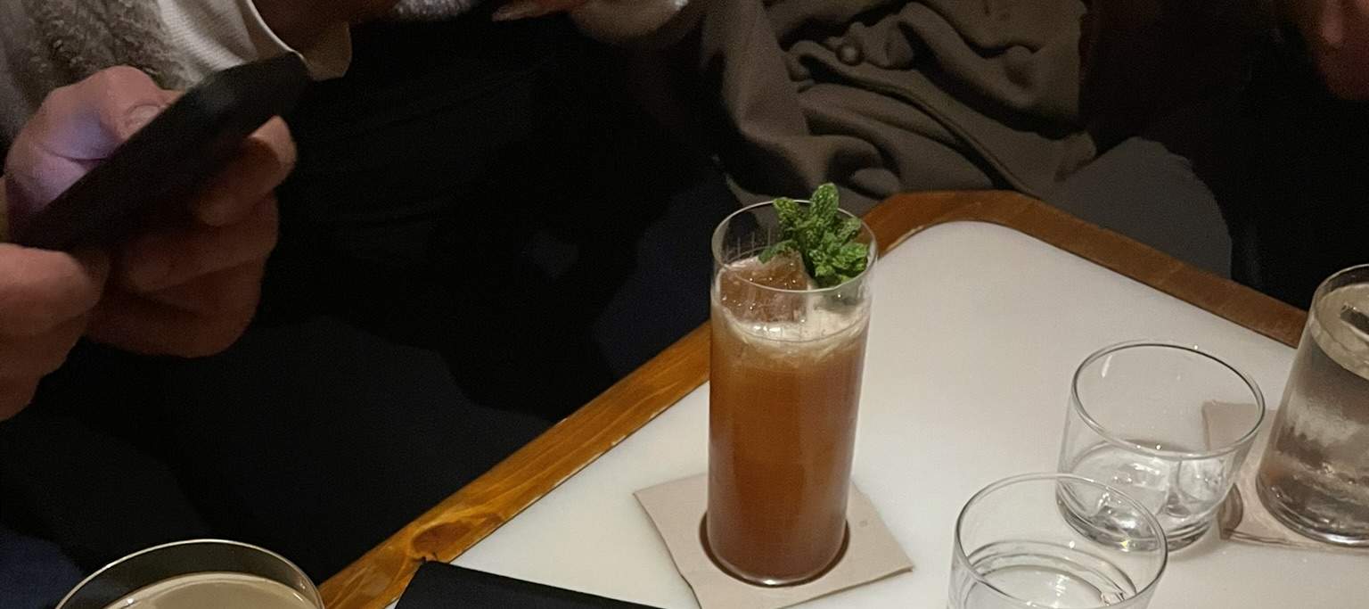Tipsy Tour: Bar Minuman Keras, Permainan Minum, dan Bar Hops yang Epik ...