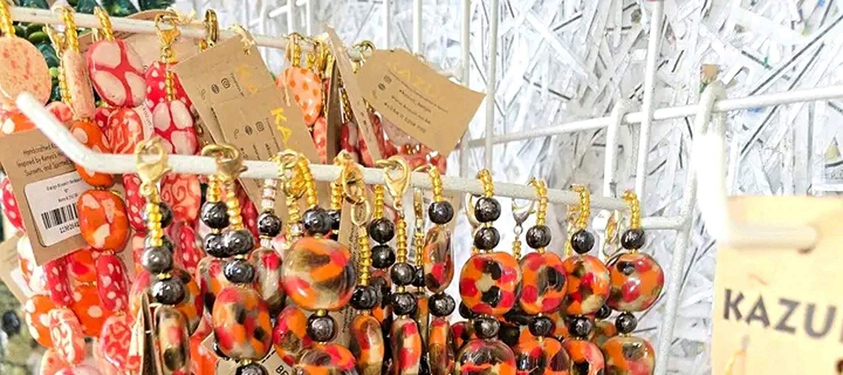 Nairobi: Giraffe Centre And Kazuri Beads Factory Guided Experience ...