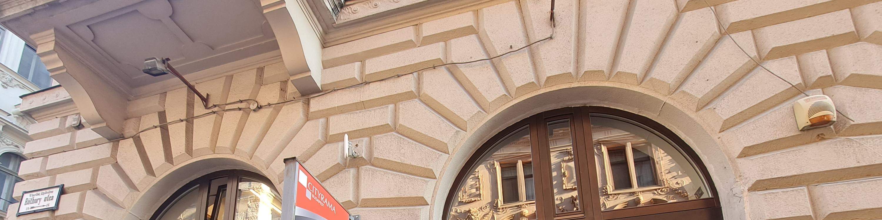 Budapest Outlet Shuttle Package- fashion passport+ Food voucher - Klook