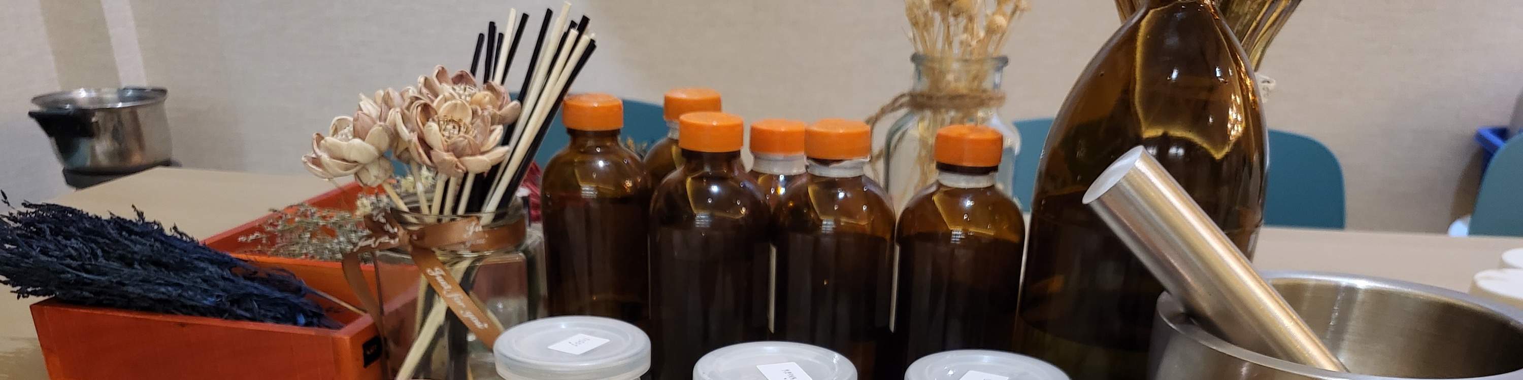 Traditional Thai Herb Inhaler (Yadom) & Diffuser Workshop in Bangko - Klook