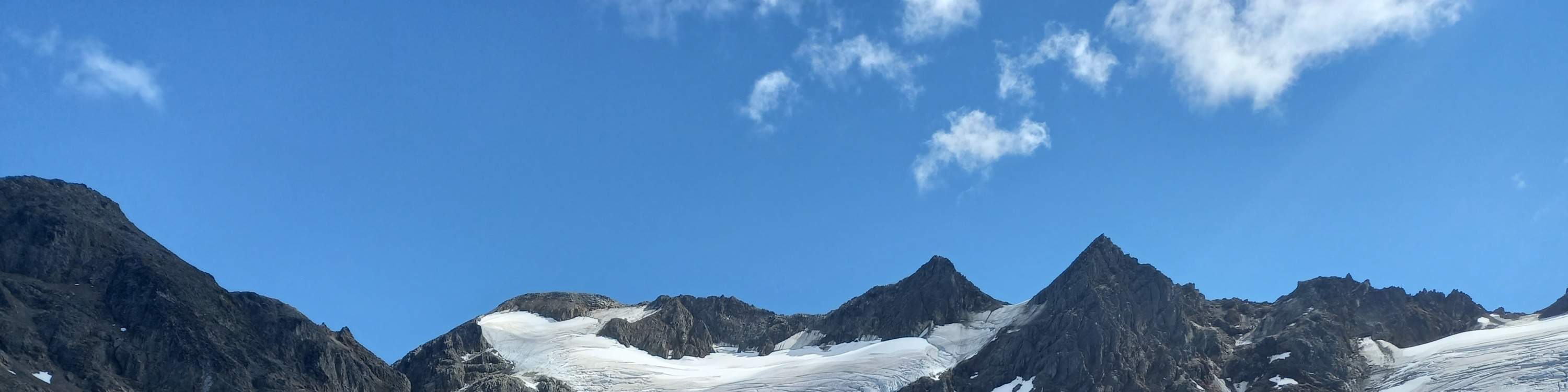 Explore the Vinciguerra Glacier and Témpanos Lagoon on a Trekking Tour ...