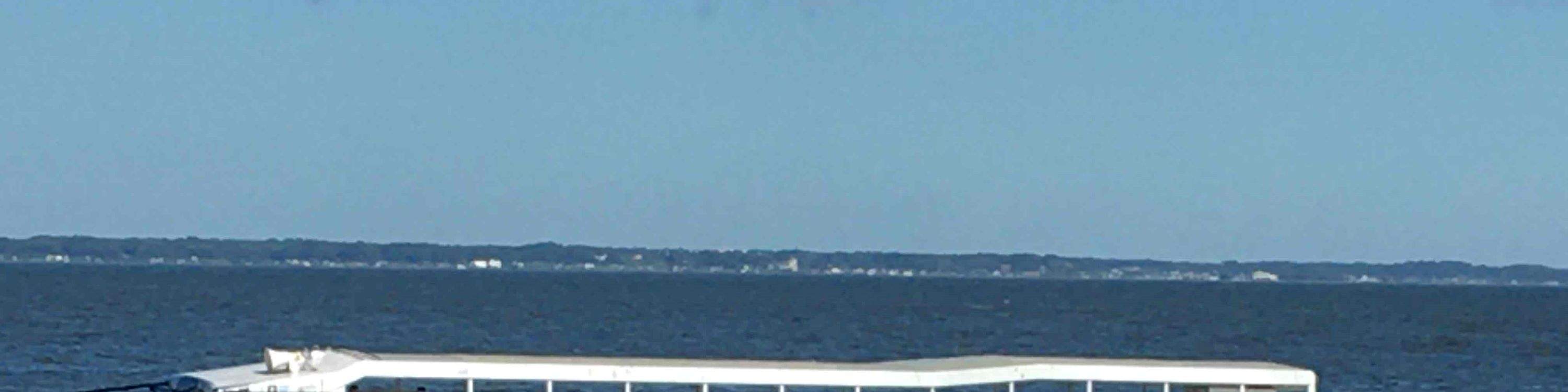 A one-day tour on an amphibious bus at the "Godzilla 1.0" filming ...