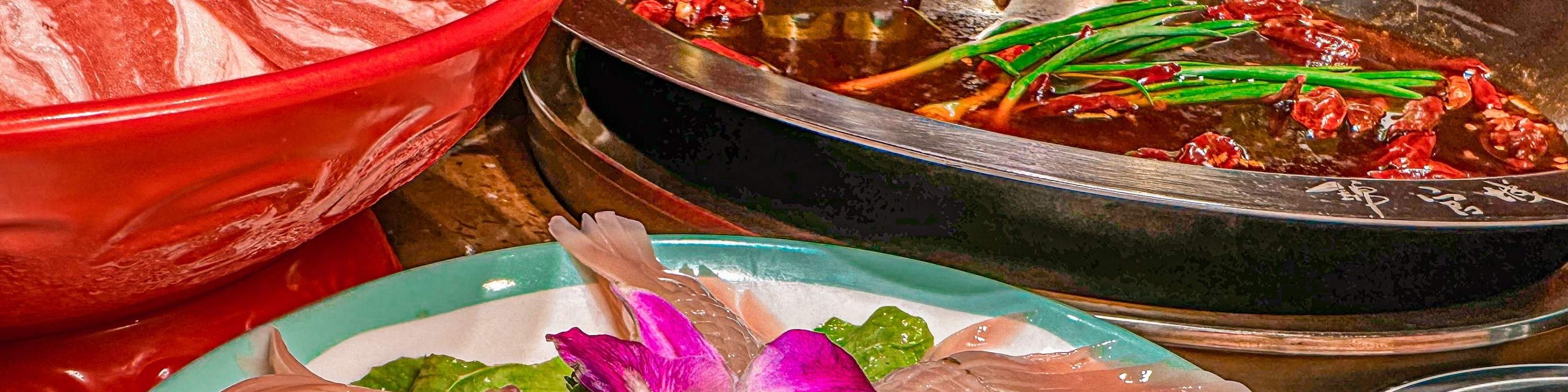 Chengdu "Shengshi Jinguancheng Hotpot" buffet (close-up immersion in ...