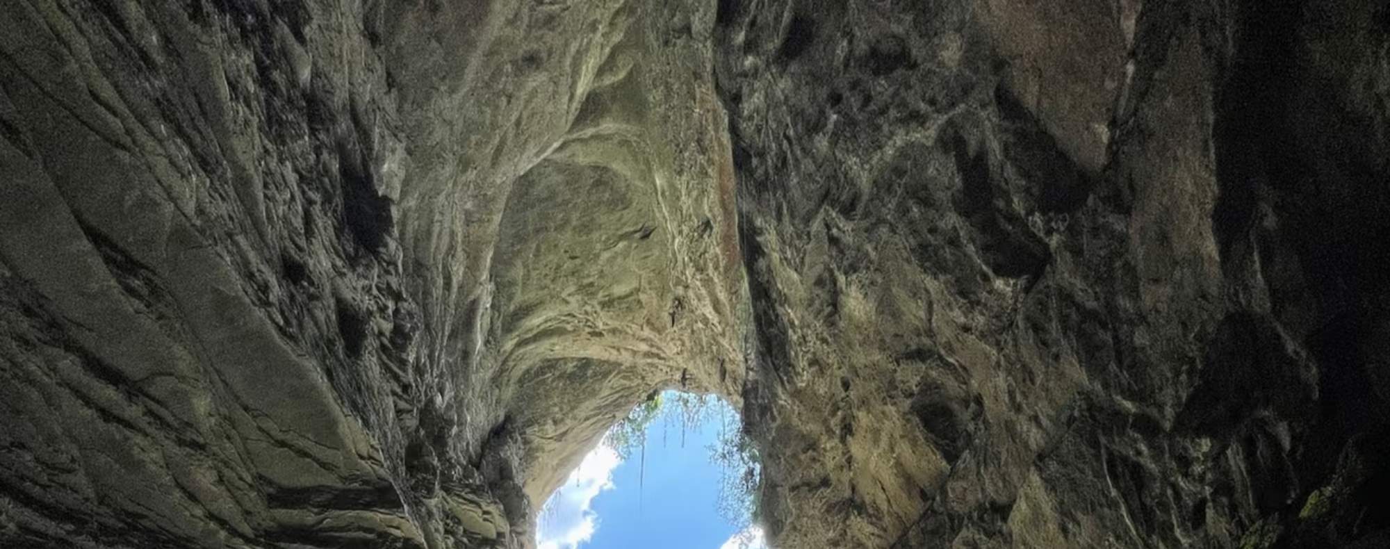 High-end day trip to Three Natural Bridges in Wulong, Chongqing ...