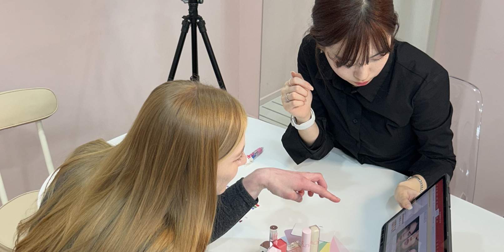 Seoul Personal Color Analysis experience by Colozart - Klook