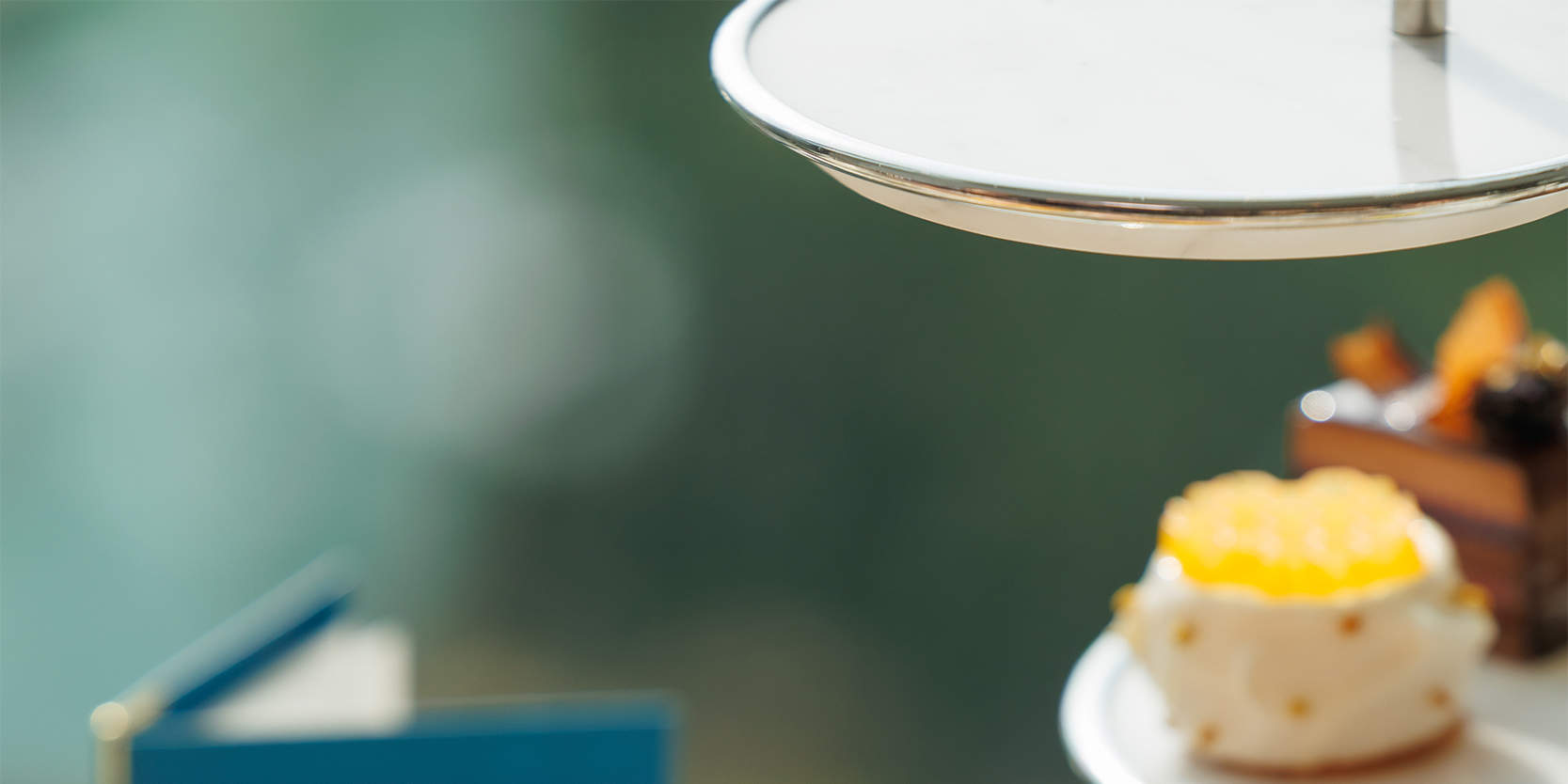 Afternoon Tea at The Ritz-Carlton Bangkok - Klook Россия