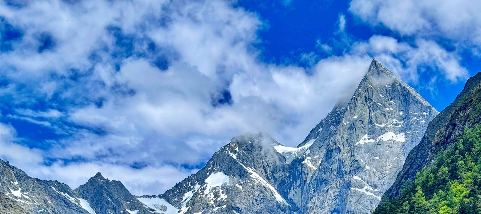 Sichuan Bipenggou One-Day Tour (Depart from Chengdu, Snow Mountain Lake ...