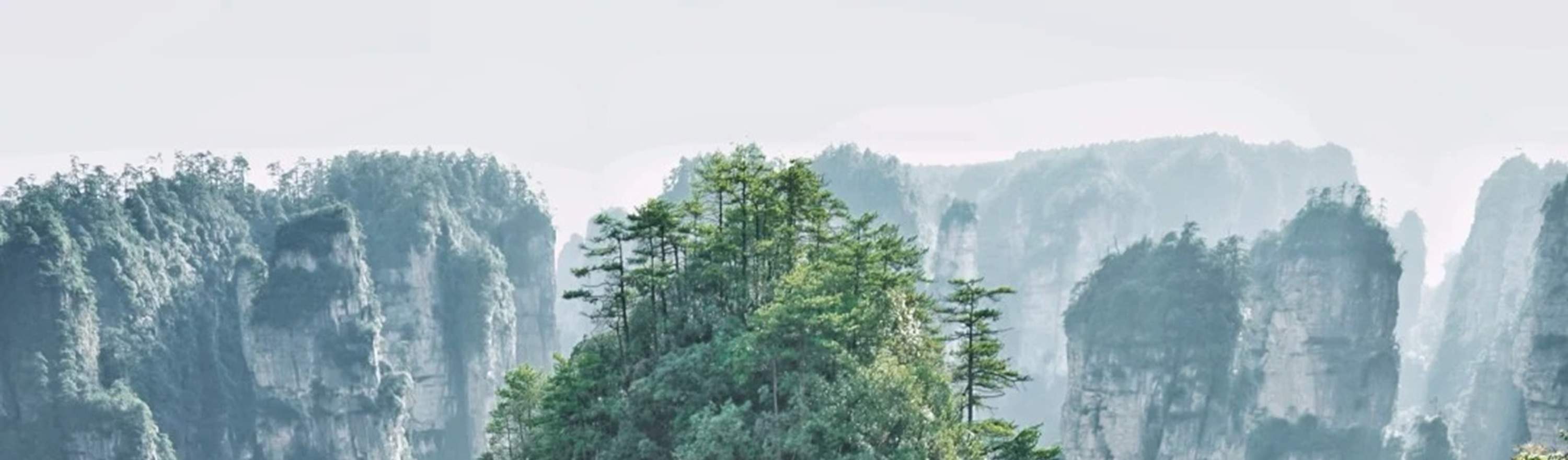 Hunan Zhangjiajie High-end Pure Play 3-Day Tour (Tianmen Cave + Bailong ...