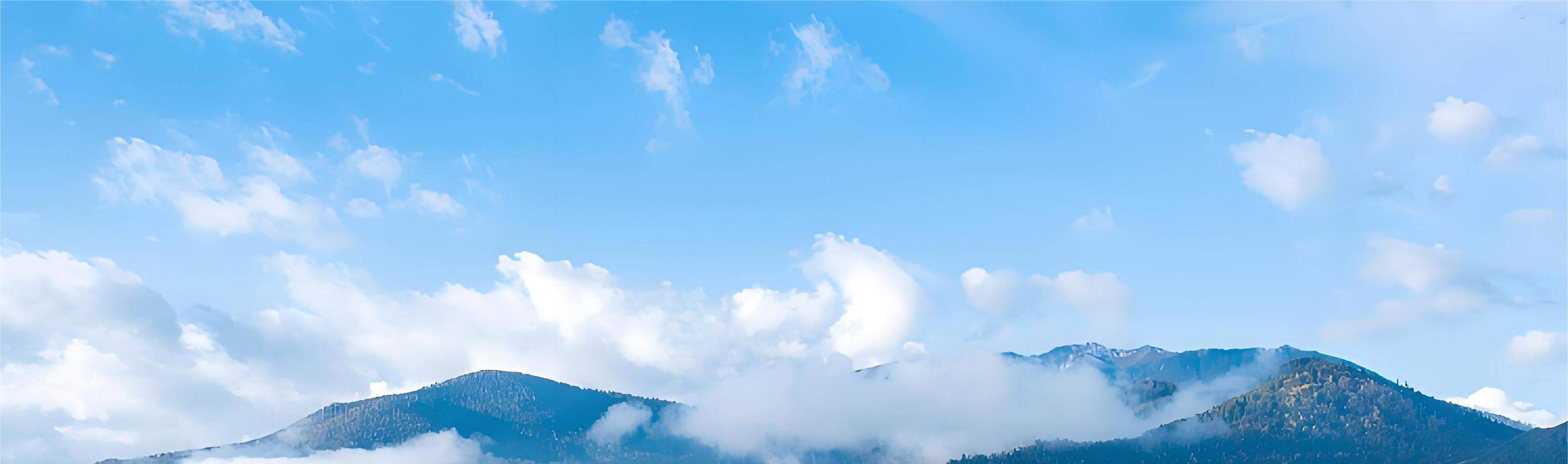 Shangri-La Private Guided Day Tour: Songzanlin Monastery, Yila Prairie ...