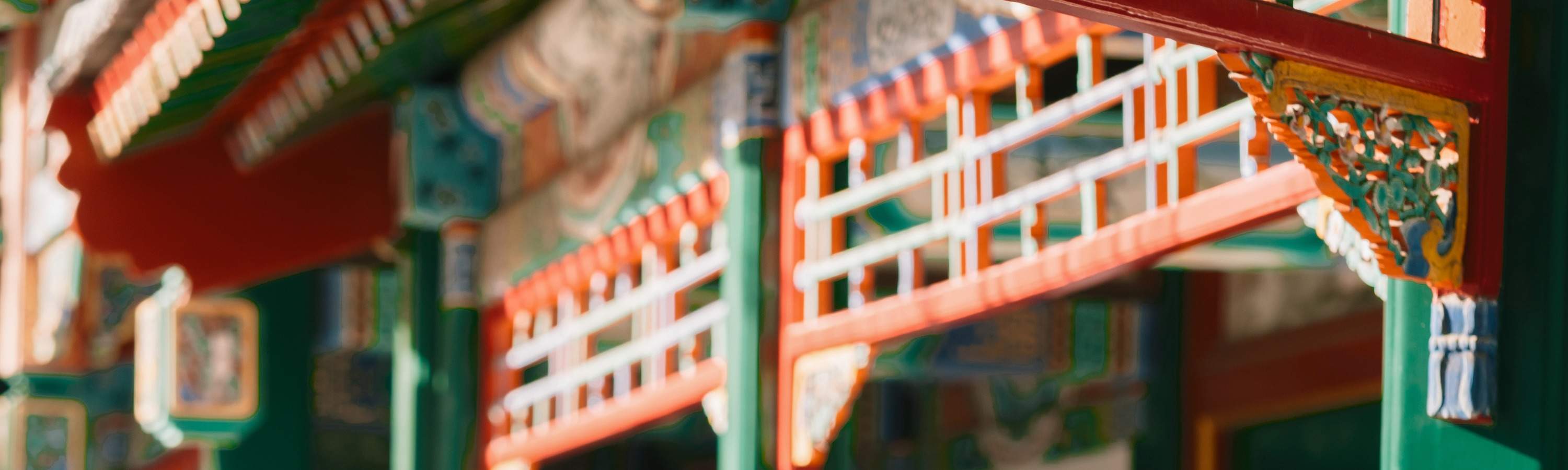 Tourists take photos in ancient Chinese costumes of Qing Palace ...