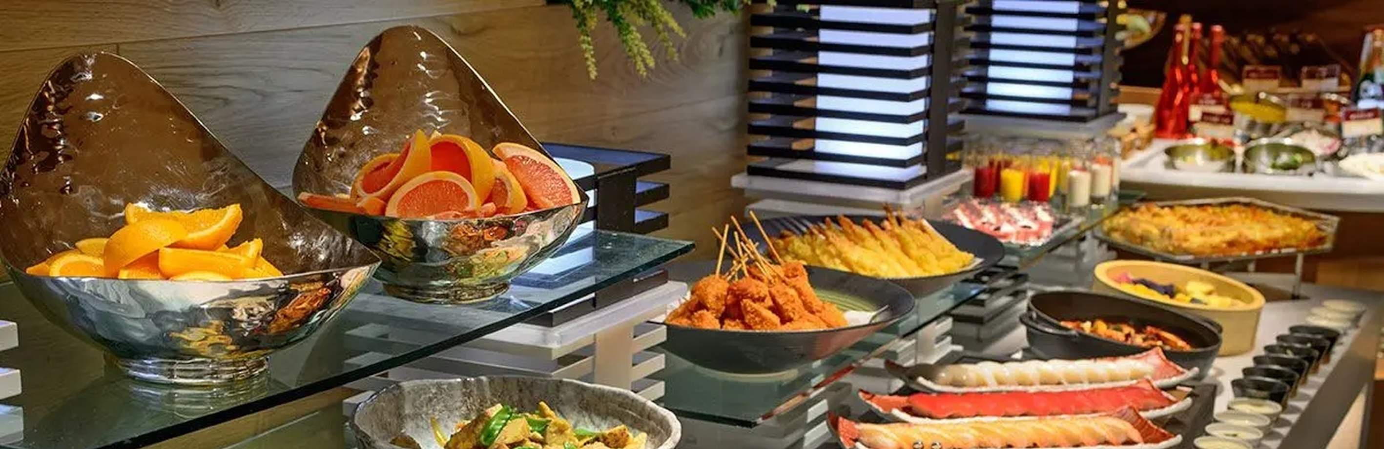 Monbetsu Icebreaker & Asahiyama Zoo & Sounkyo Ice Waterfall Festival 2 ...