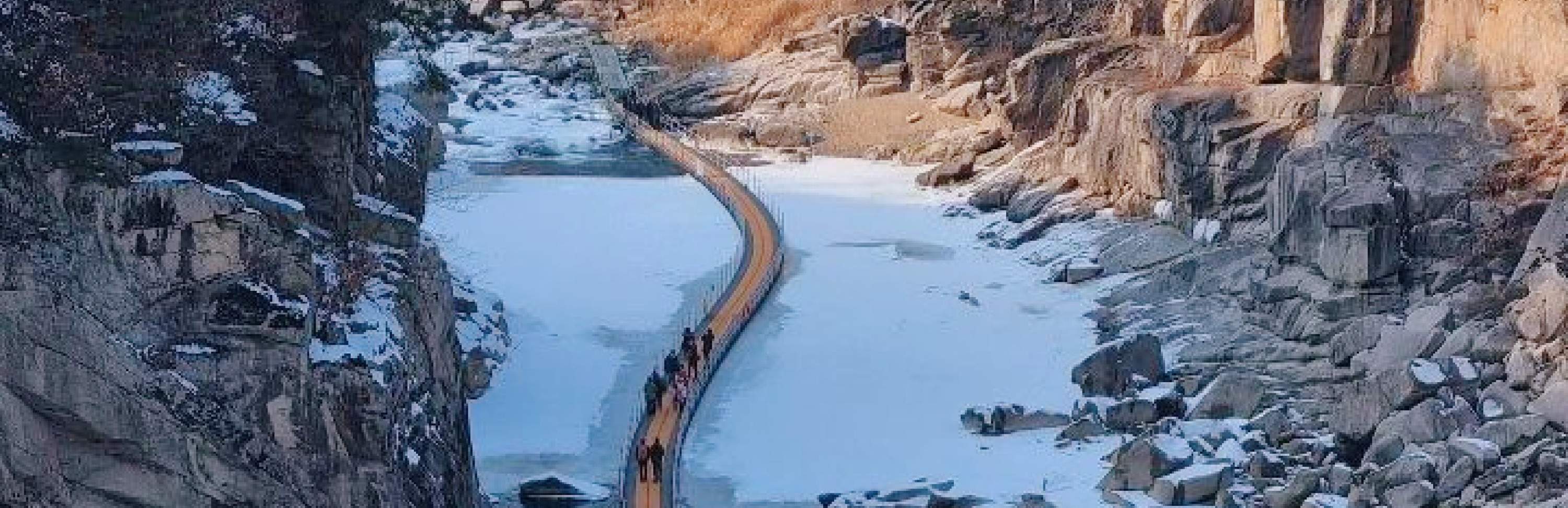 Cheolwon Canyon & Seasonal Hot Attractions One Day Tour - Klook