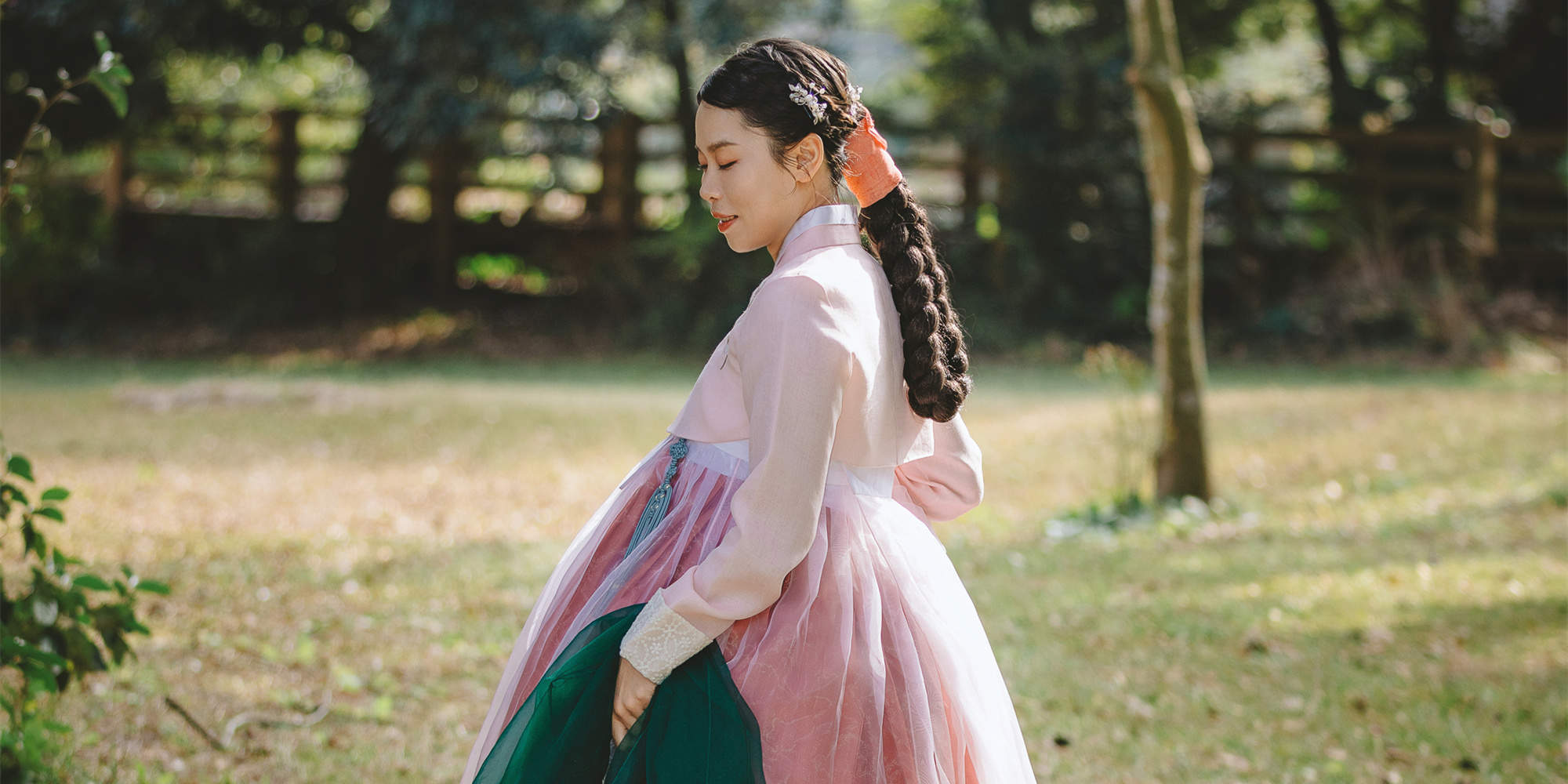 Pengalaman Pemotretan Luar Ruangan dengan Hanbok Tradisional di Pulau ...