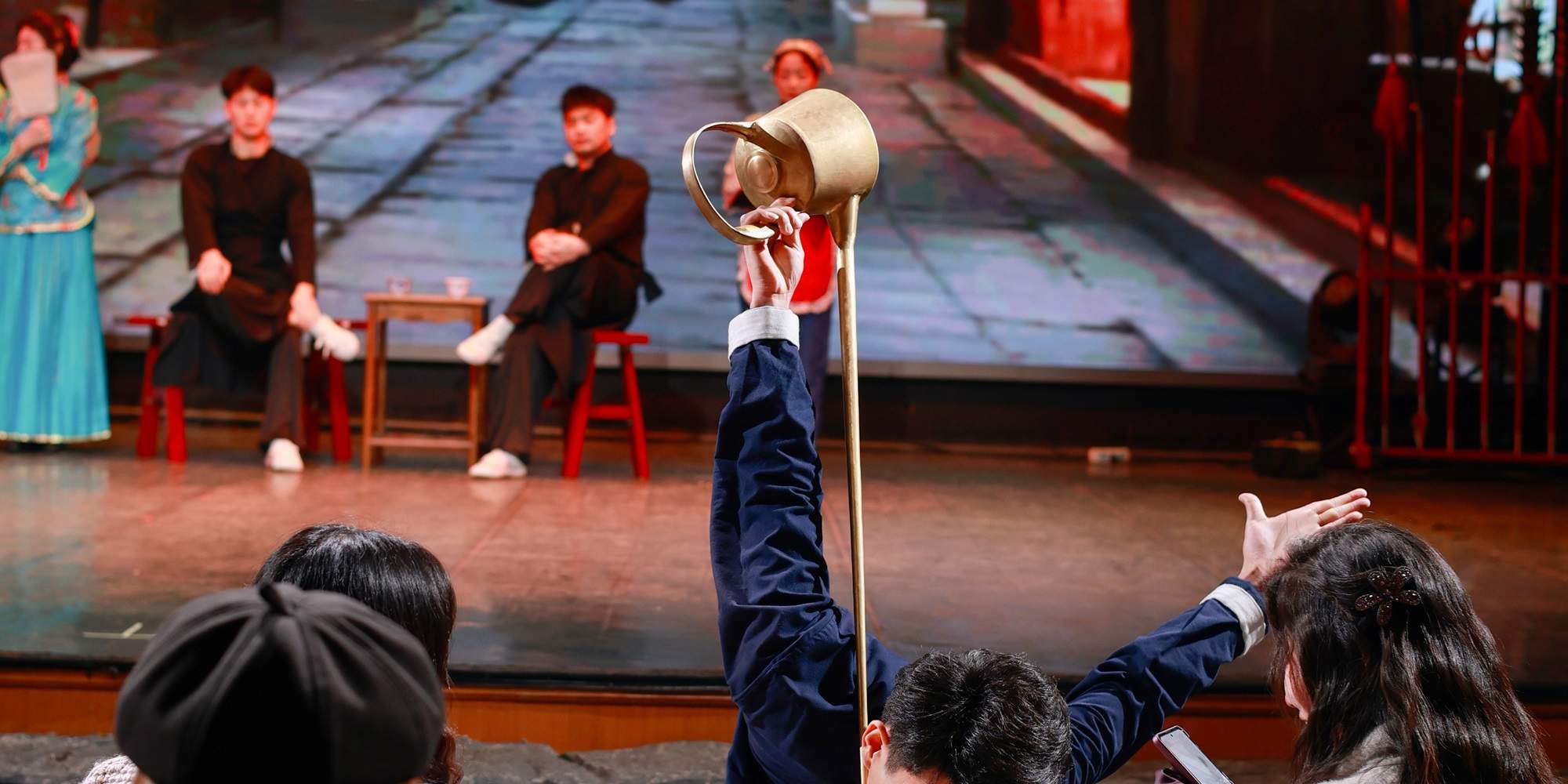 Chongqing Xishancheng Drama Performance (Sichuan Opera face-changing ...