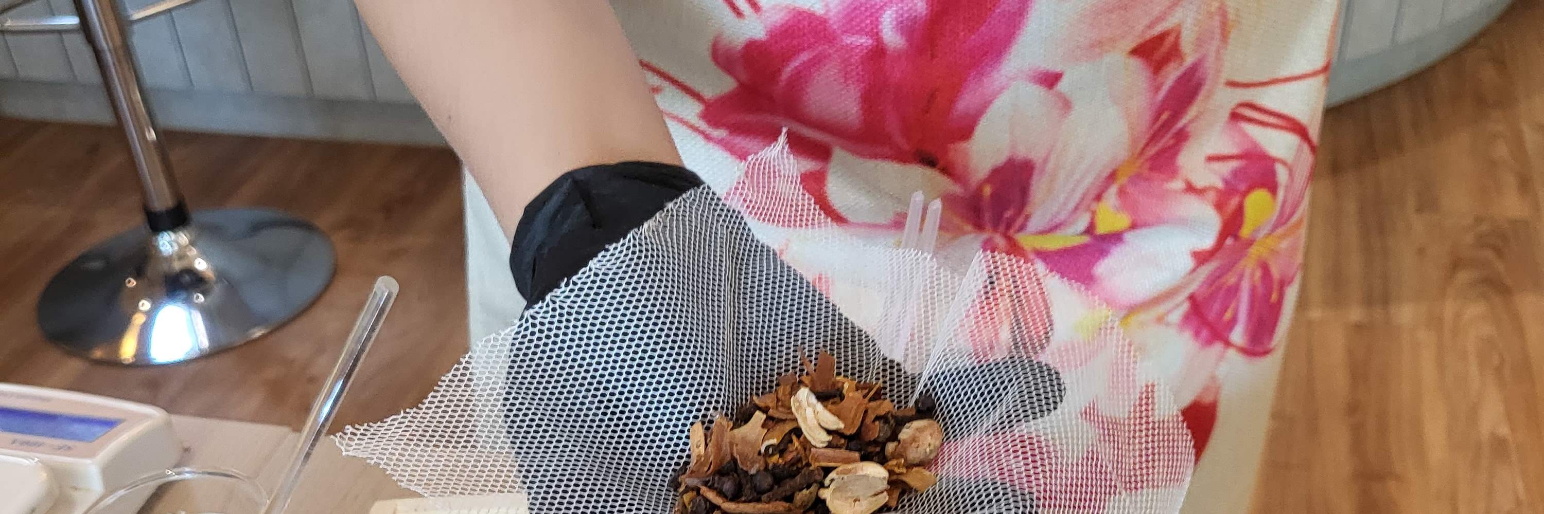 Traditional Thai Herb Inhaler (Yadom) & Diffuser Workshop in Bangko - Klook