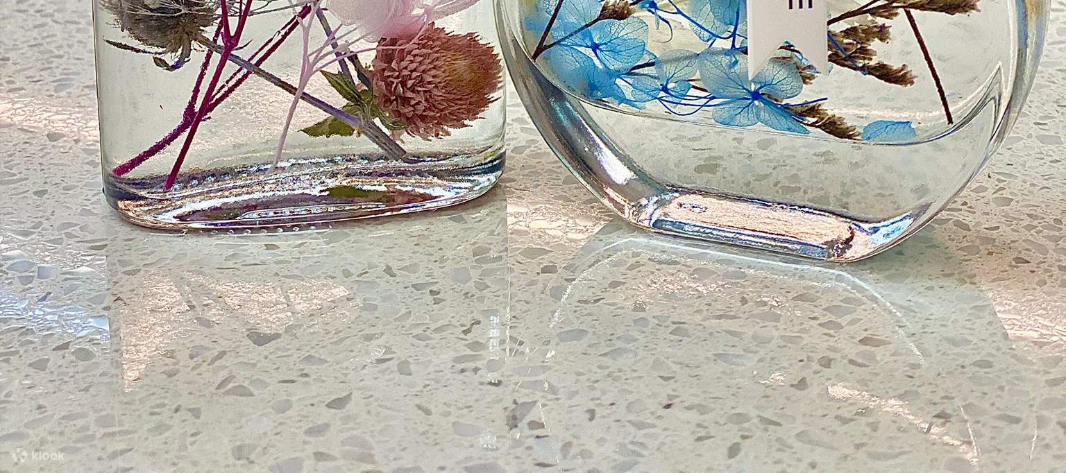 Tsim Sha Tsui Floral Floating Vase DIY Workshop - Klook Hong Kong