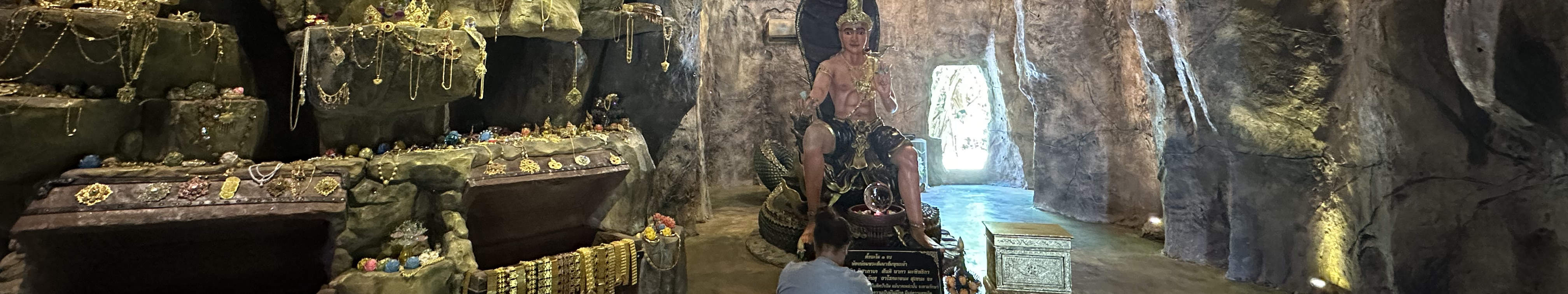 從曼谷出發的華富里團體遊，華富里的猴子、石窟寺和 Ig 咖啡館 - Klook 客路