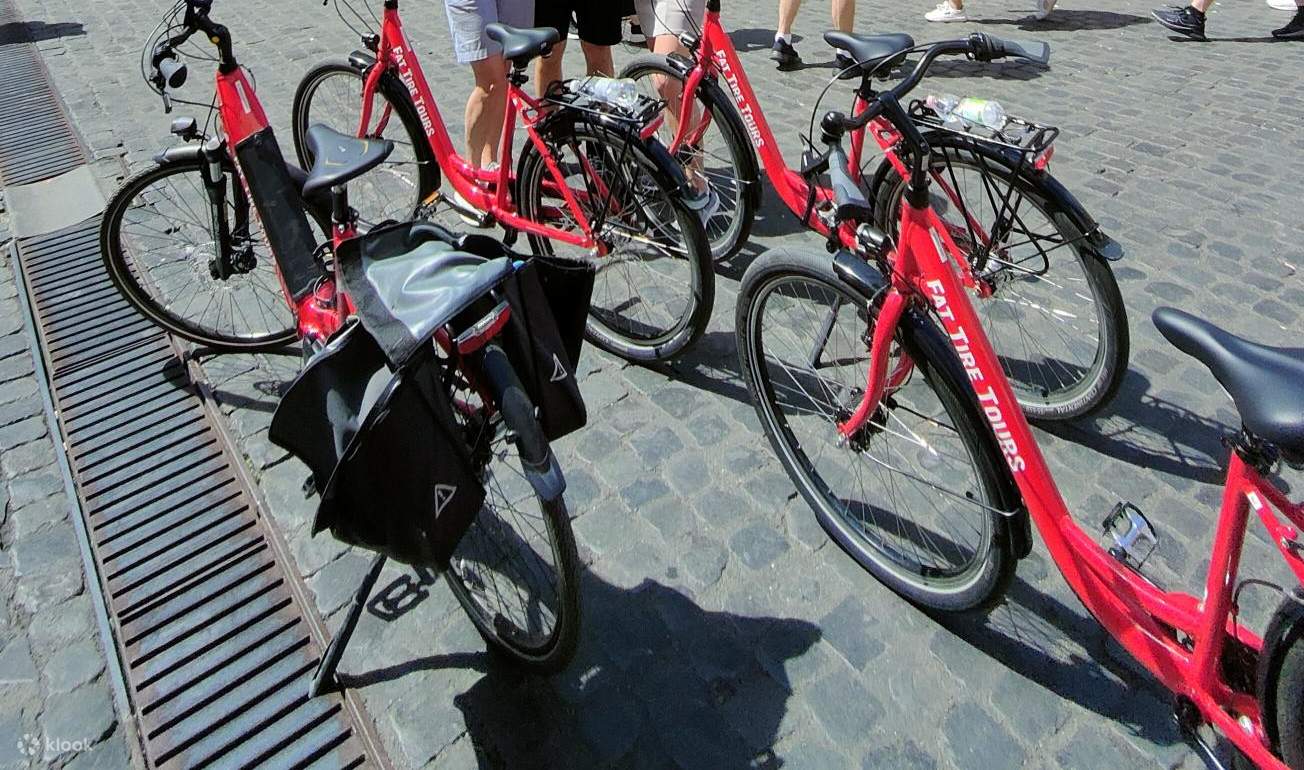 Highlights of Rome bike tour - Klook United States