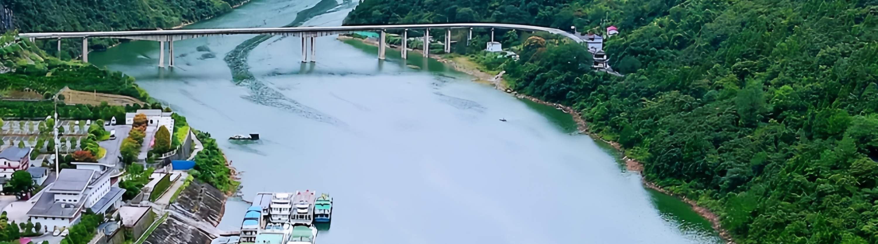 Enshi Daqing River Cruise Day Tour (1 person per group + door-to-door ...