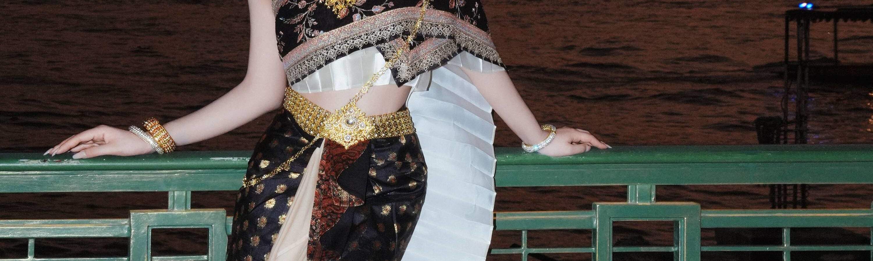 Nana Thai Costume & Photo - Klook