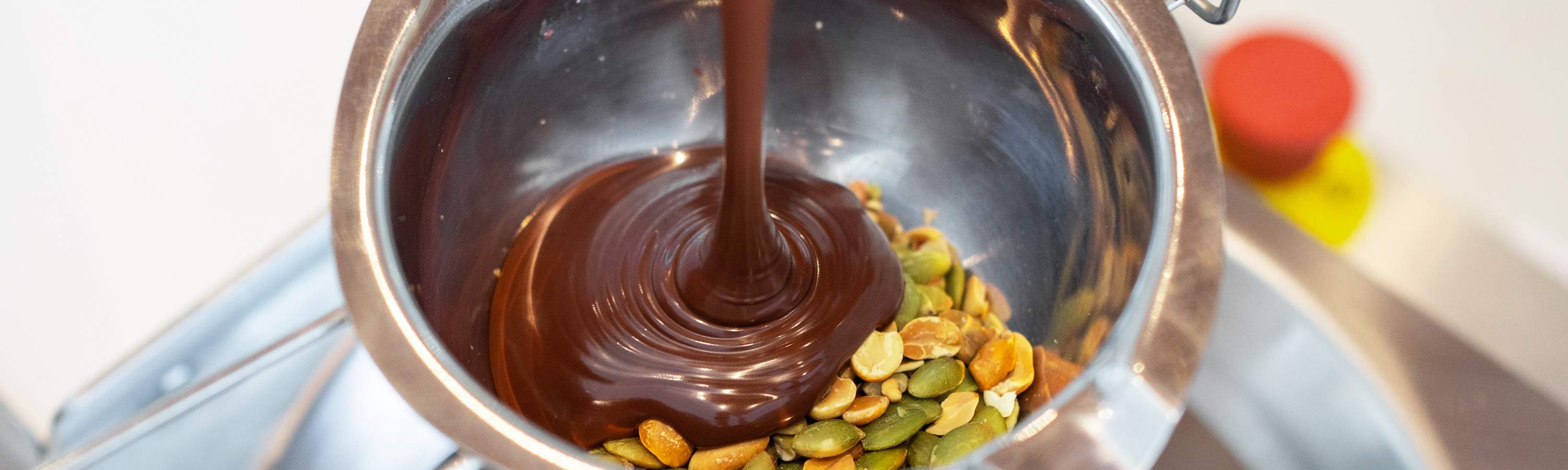 Taller para hacer tu propio chocolate en Krakakoa Chocolate Cafe ...