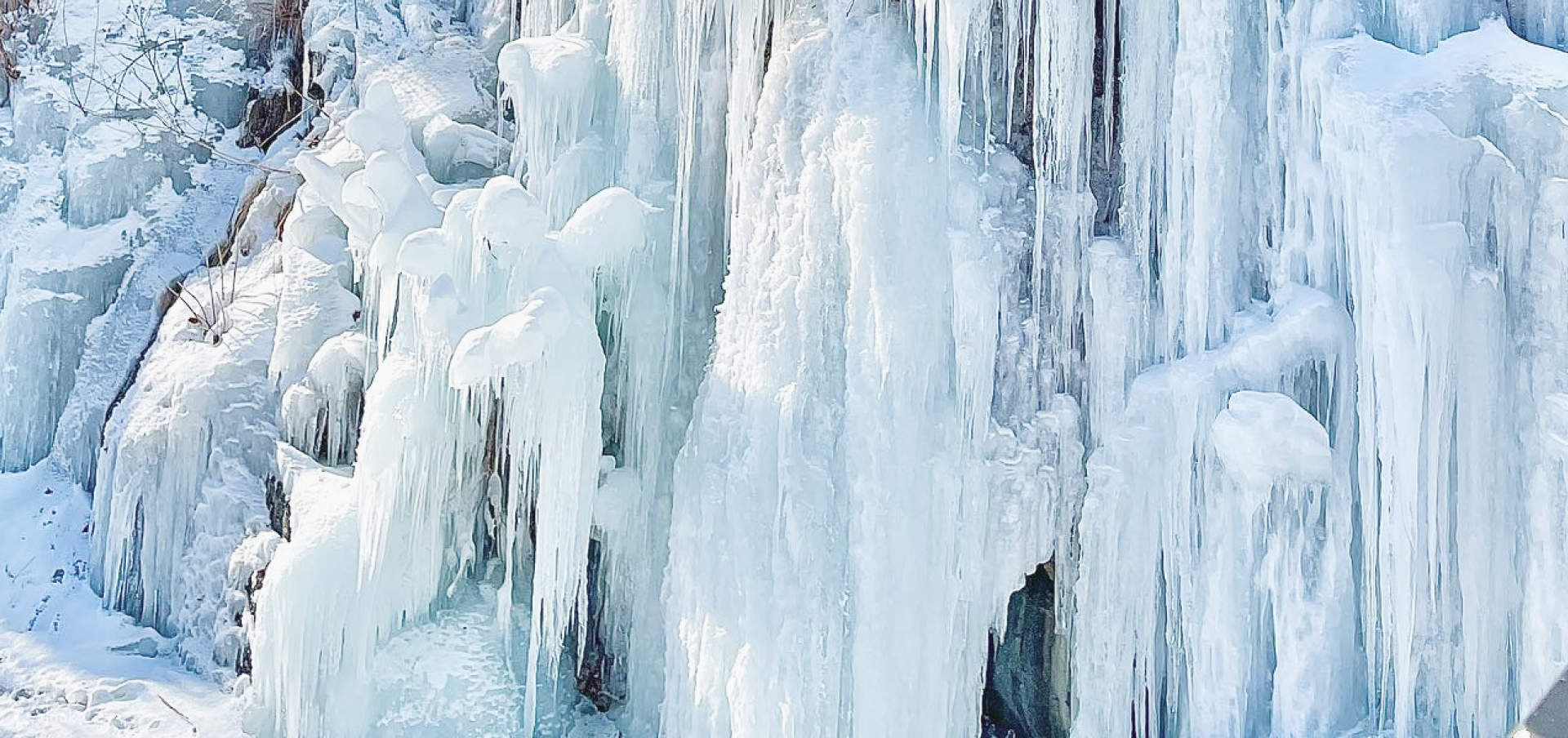 Vivaldi Park Snowyland & Eobi Ice Valley Day Tour from Seoul - Klook ...