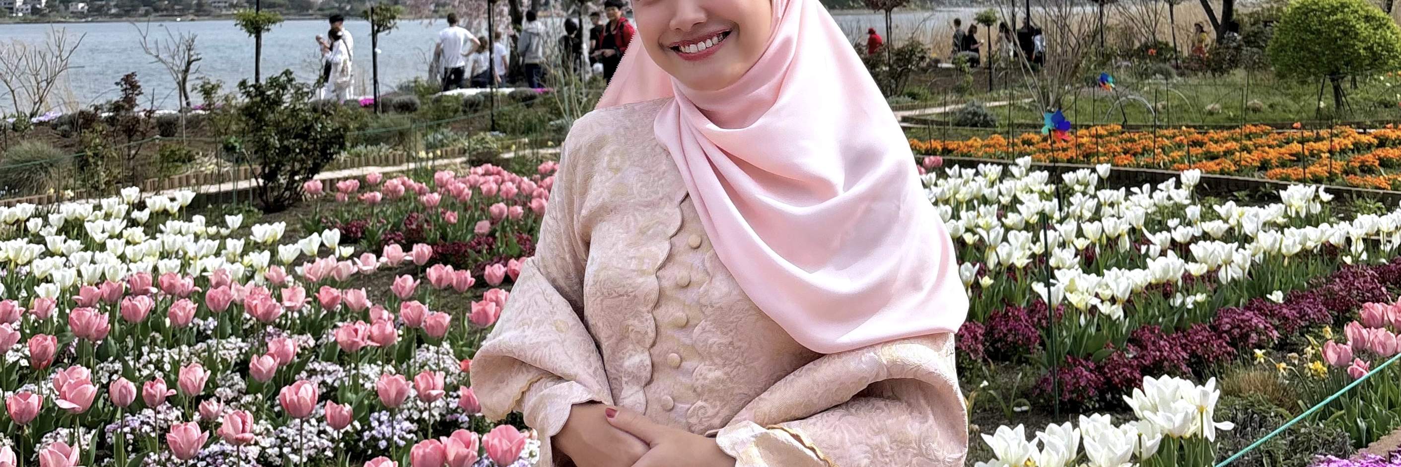 [Muslim-friendly | Mount Fuji Day Tour] Arakurayama Sengen Park + Fuji Ladder Town + Muslim ...