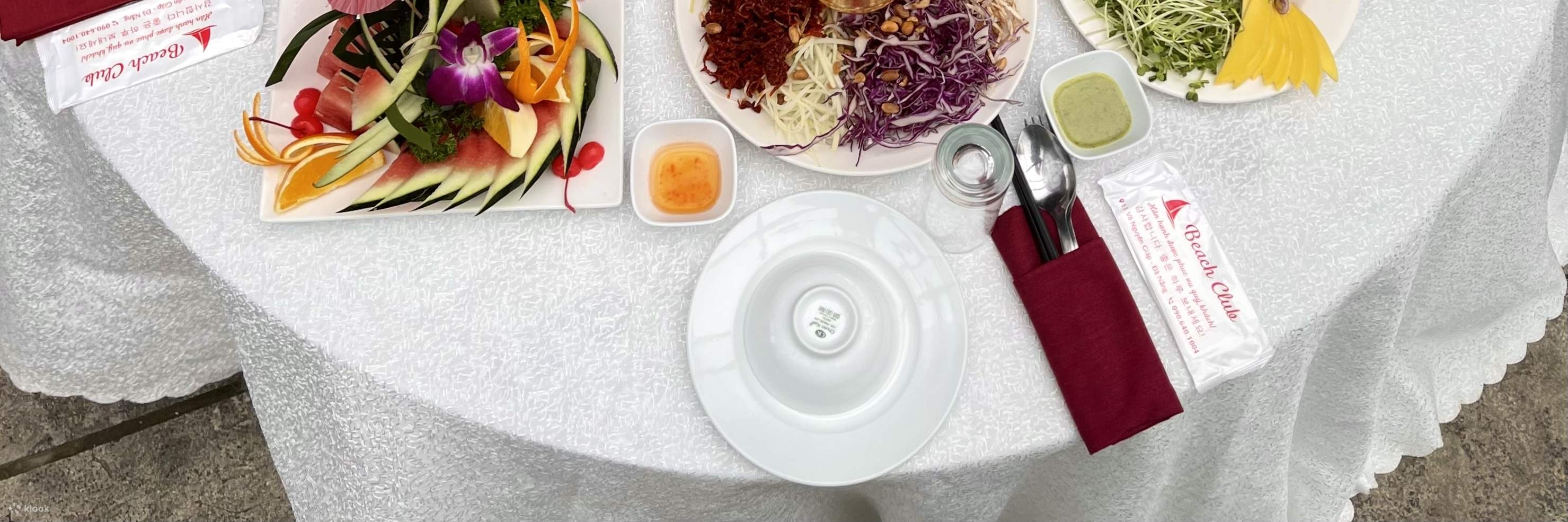 Temple Danang Beach Club Dinner Show (Da Nang) - Klook Estados Unidos