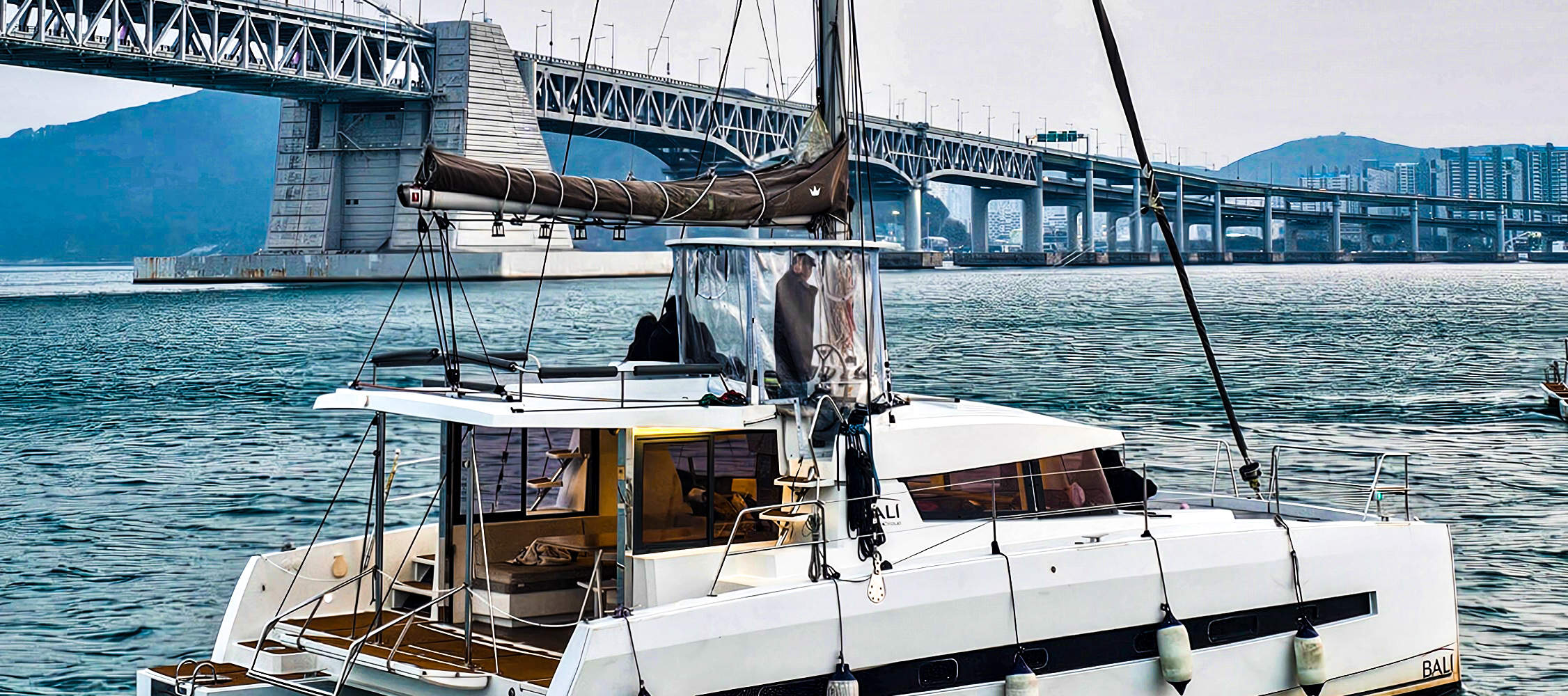 Busan Haeundae Gwangalli Yacht Tour - Klook Singapore