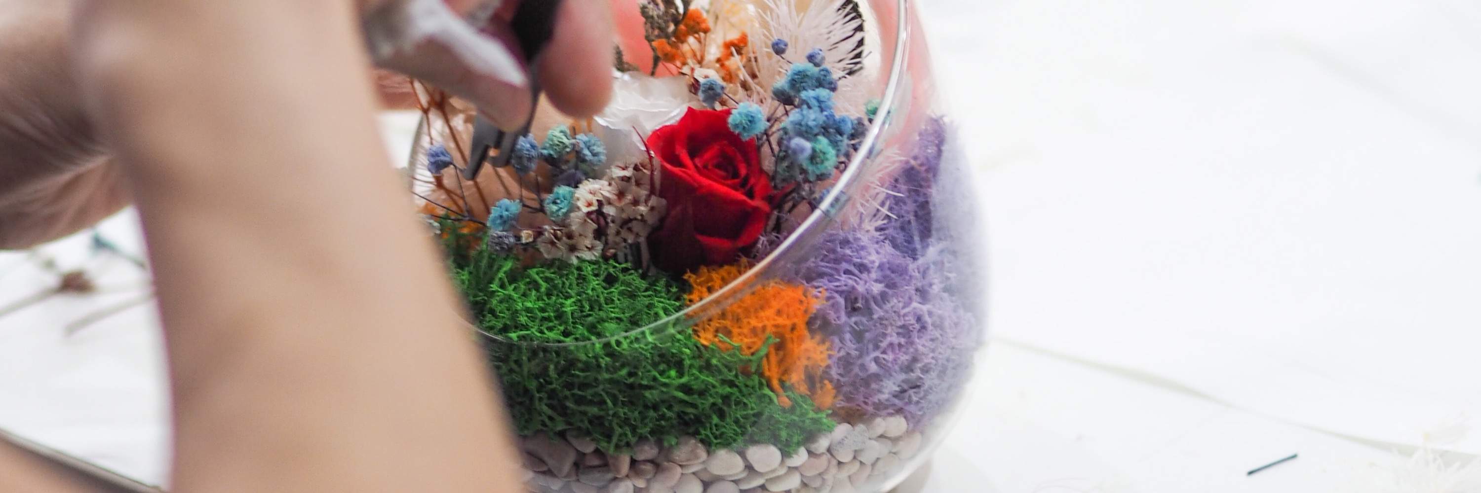Preserved Flower Dome Workshop in Singapore by J2 Terrarium - Klook