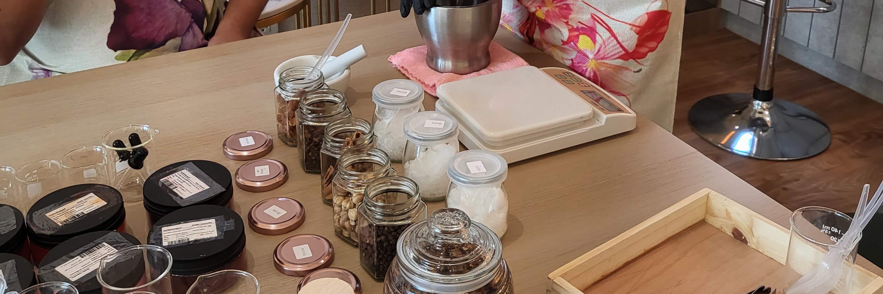 Traditional Thai Herb Inhaler (Yadom) & Diffuser Workshop in Bangko - Klook