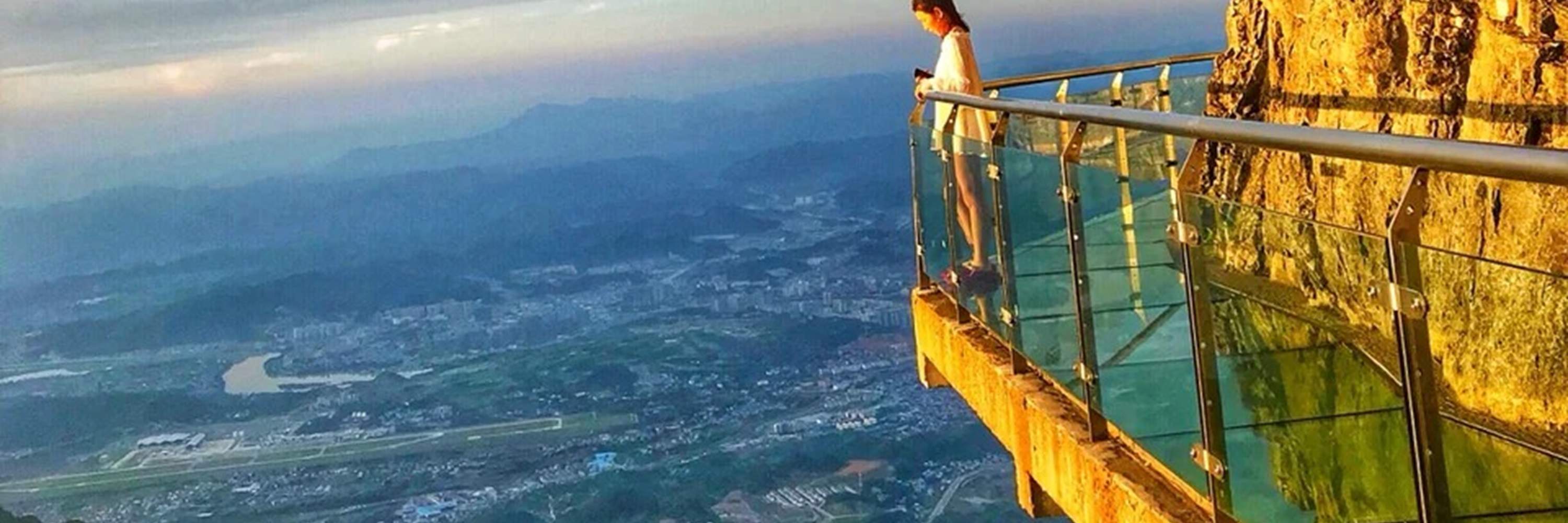 Hunan Zhangjiajie High-end Pure Play 3-Day Tour (Tianmen Cave + Bailong ...