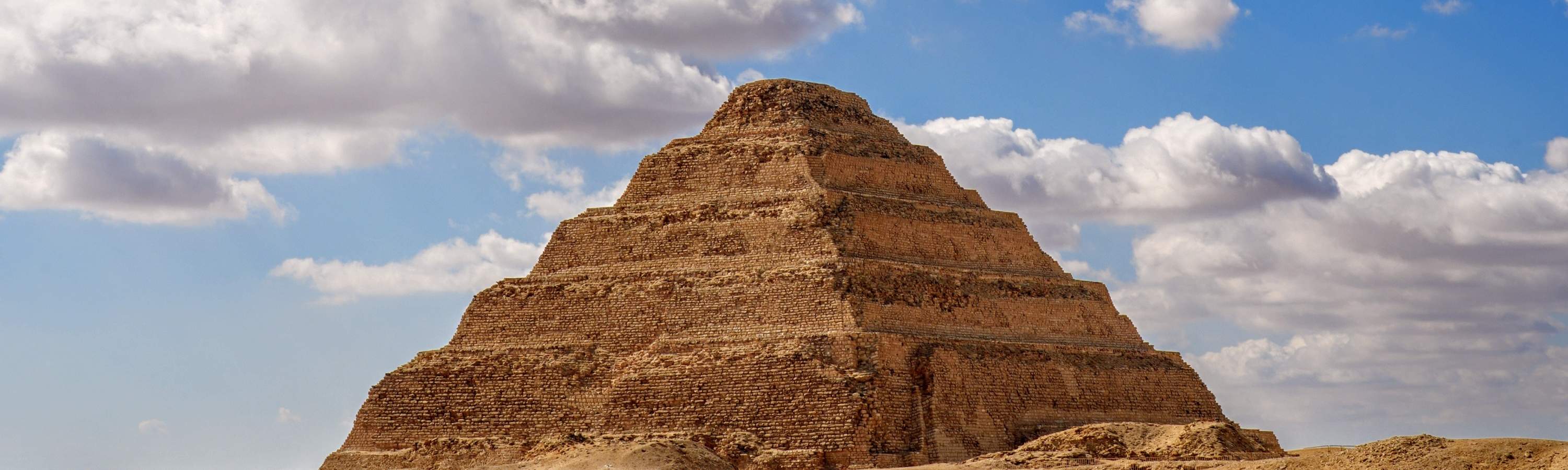 Erkunden Sie die historischen Pyramiden mit unserer privaten Tagestour ...