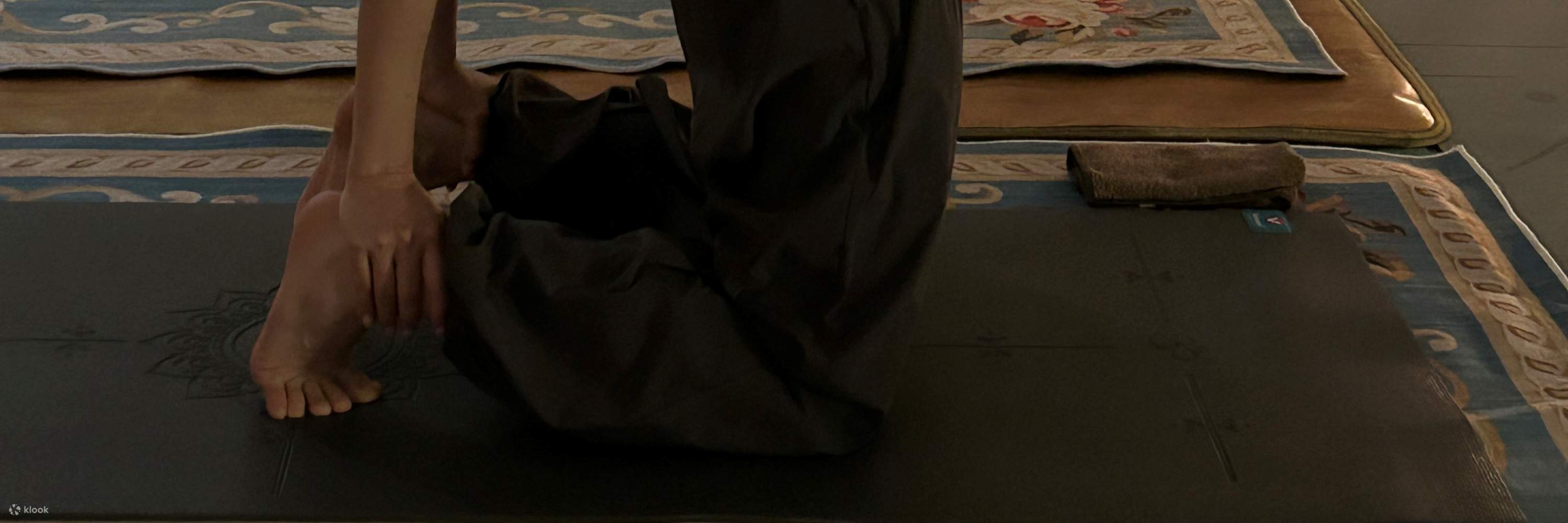 Classic Hatha Yoga & Puer Tea Talk Experience in Seoul - Klook India