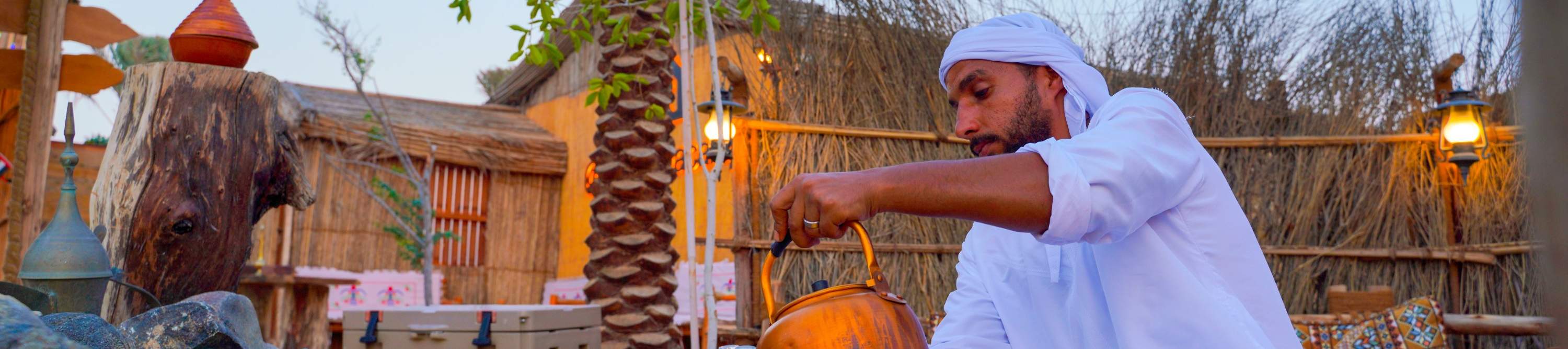 Luxury Desert Safari with Vintage G-Class & Al Marmoom Oasis Dinner - Klook