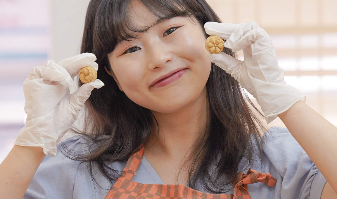 Making Traditional Korean dessert 'Dasik' & Enjoying Korean Tea - Klook