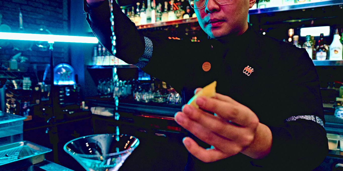 Immersive Bartender Experience - Klook
