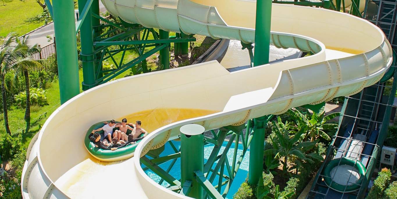 Phu Quoc Day Tour: Southern Landscape-Cable Car-Aquatopia Water Park ...