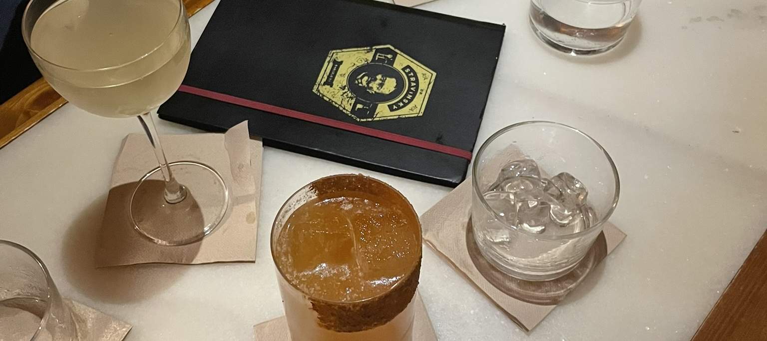 Tipsy Tour: Bar Minuman Keras, Permainan Minum, dan Bar Hops yang Epik ...