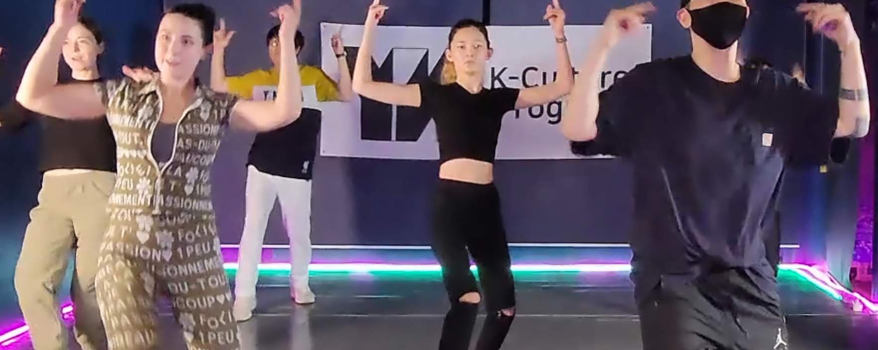 K-Pop Dance Lesson in Seoul - Klook