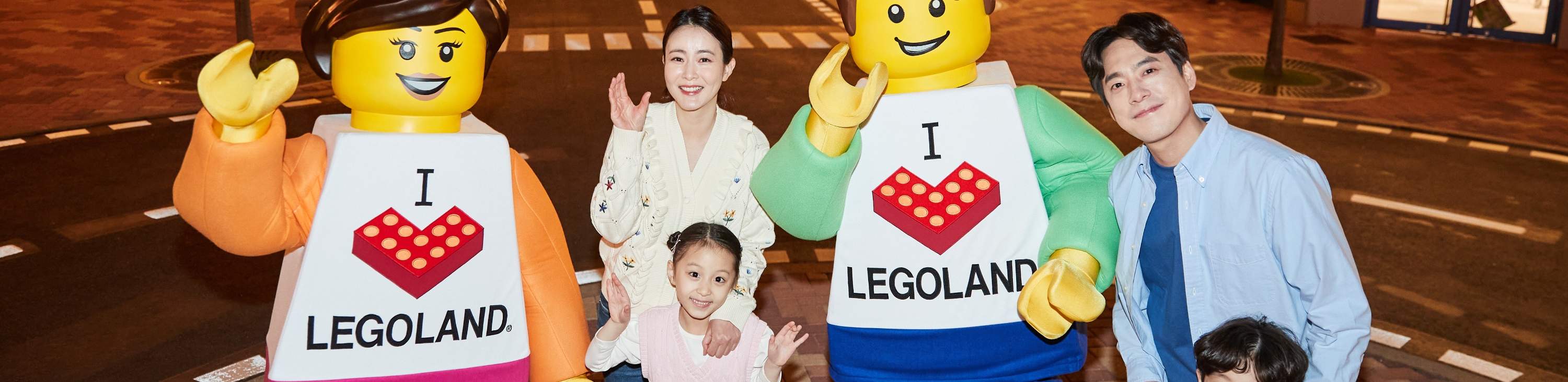 Legoland Round-trip Shuttle from Seoul + Lego Souvenir - Klook Hong Kong