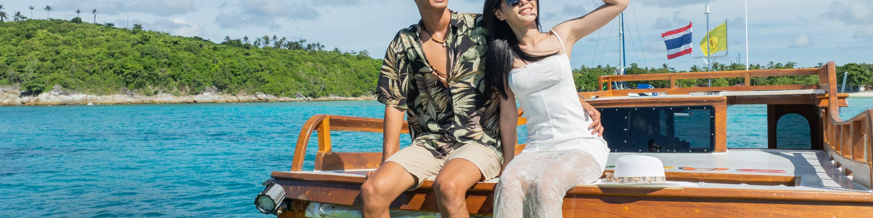 Phuket Luxury Saawaa & Deekaa Huathong Boat tour by Chicchic Travel - Klook