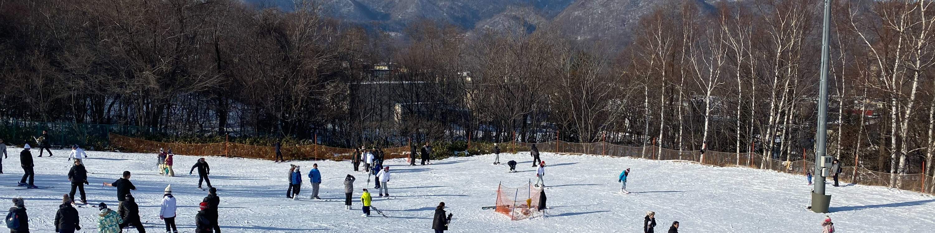 Tur 1 Hari Ski dan Snowboard Resor Ski Hokkaido Sapporo Fujino - Klook ...